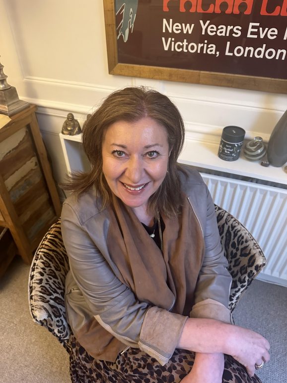 Debby Lee - Deal Radio